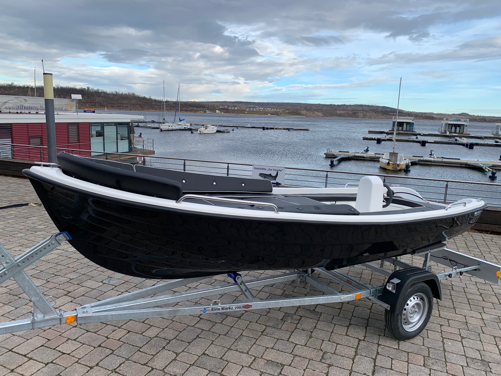 GFK Boot – WW-Wassersport – Werkstatt | Fahrschule | An-/Verkauf | Touren