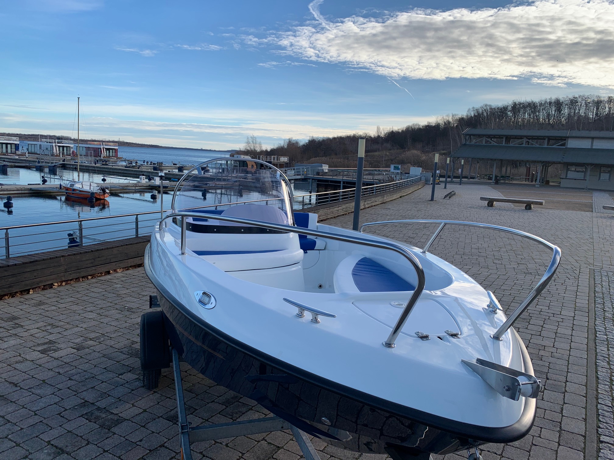 GFK Boot Neuboot – WW-Wassersport – Werkstatt | Fahrschule | An ...